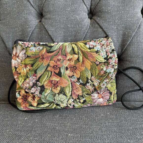 Vintage | Bags | Vintage Floral Tapestry Shoulder Bag Convertible ...